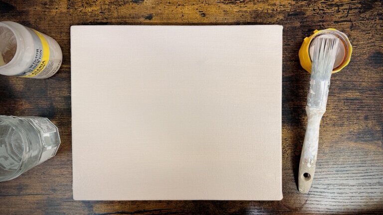 7 Step Guide: Achieving Realistic Reflections with Acrylic Paints